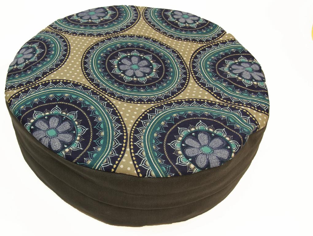 S radostí - vlastní výroba Meditační sedák s modrou mandalou - šedý Velikost: ∅30 x v18 cm