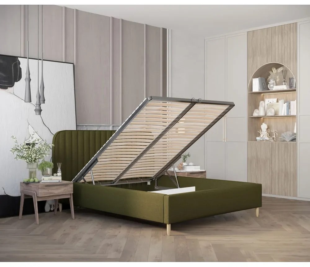 Zelená čalouněná dvoulůžková postel s úložným prostorem s roštem 180x200 cm Noto - II. jakost – Maison de Rêve