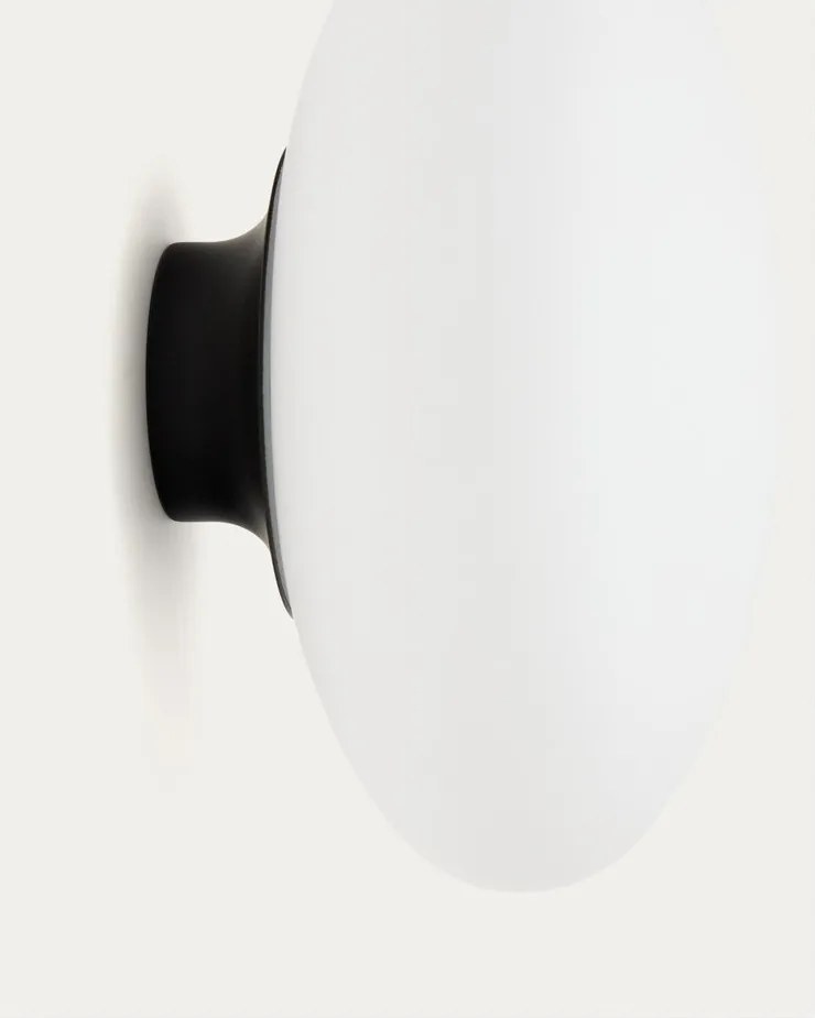 Bílé/černé nástěnné svítidlo ø 26 cm Bamila – Kave Home