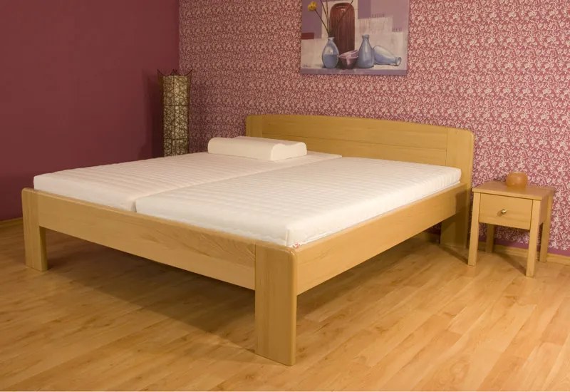 Postel Postelia DANIELO Buk 180x200 - dřevěná postel z masivu o šíři 4 cm