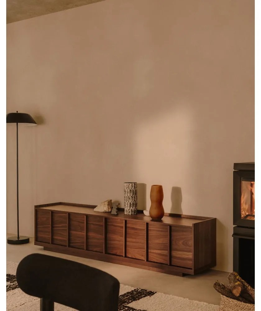 Hnědý TV stolek v dekoru ořechu 200x47x40 cm Onix – Kave Home