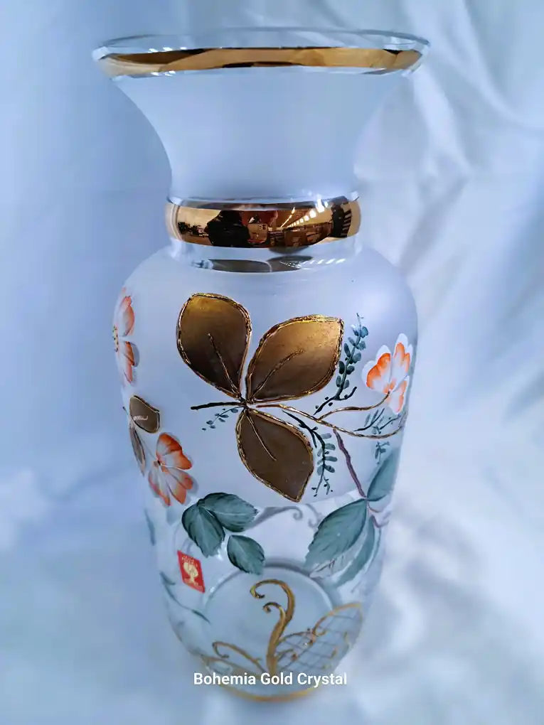 Ručně malovaná váza 28 cm, zdobená zlatem a květinami | BIANO