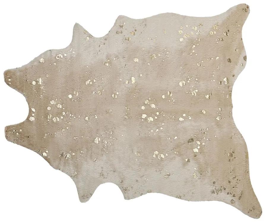 Koberec z umělé hovězí kůže se skvrnami 150 x 200 cm béžový / zlatý BOGONG Beliani