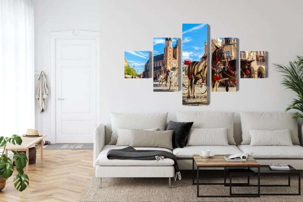 Vícedílný obraz Koňské Povozy Na Náměstí V Krakově Nedostatek Nedostatek Plátno Canvas 150x90