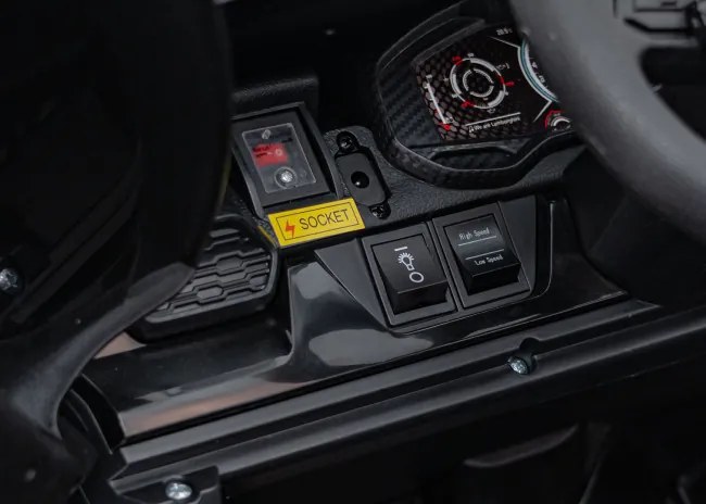 Elektrické autíčko Lamborghini Revuelto XL STRONG černé