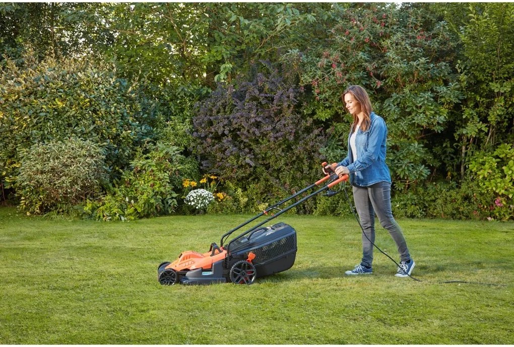 Black & Decker BEMW481BH-QS - elektrická sekačka, 1 800 W, 42 cm