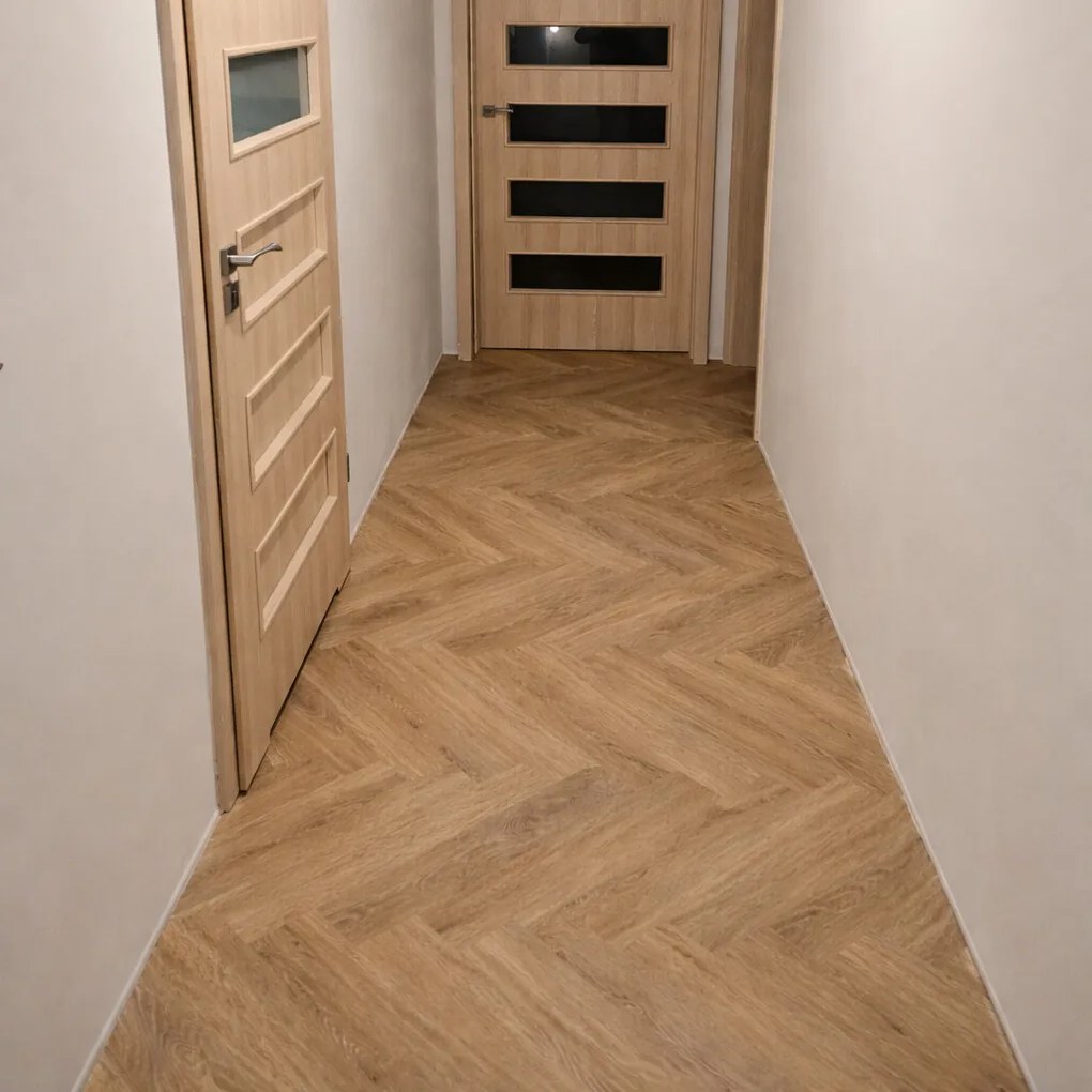 Egibi, AKCE: Kliková podlaha se zámky Vinylová podlaha kliková Canadian Design Herringbone Premium Whistler, 625 x 125 mm