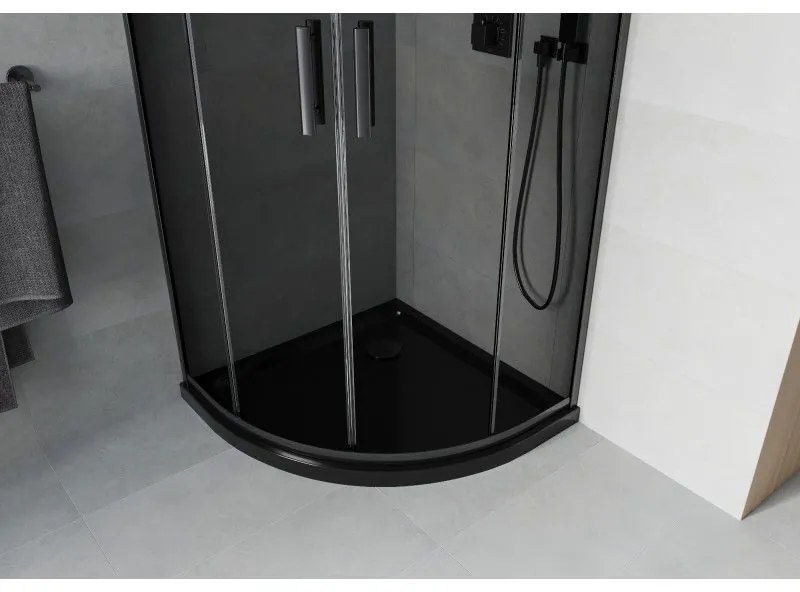 Mexen Rio, čtvrtkruhový sprchový kout s posuvnými dveřmi 80 (dveře) x 80 (dveře) x 190 cm, 5mm šedé sklo, černý profil + černá sprchová vanička SLIM, 863-080-080-70-40-4170B