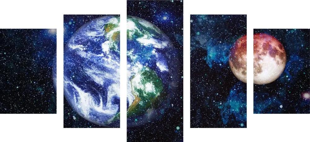 5-dílný obraz planeta Země a červený Měsíc - 200x100 cm
