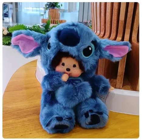 Panenka Monchhichi (mončičák) v kostýmu pohádkové postavy Varianta: Blue Stitch