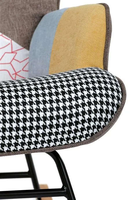 Houpací křeslo VENTURA - patchwork látka Barva: Vícebarevná