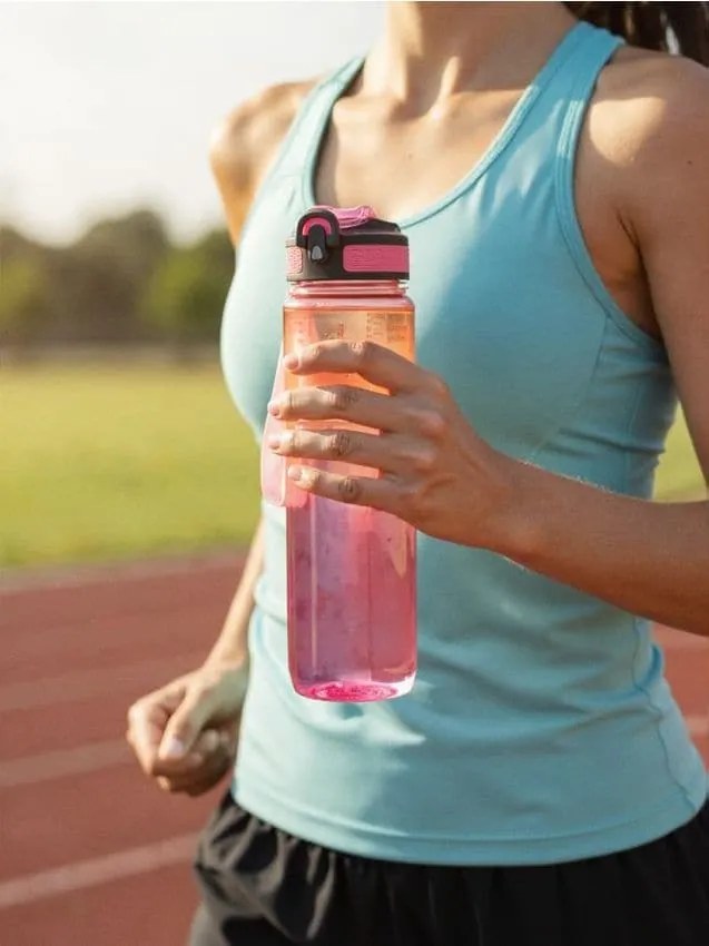 Sinsay - Láhev na pití s odměrkou a úchytem - růžová