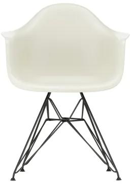 Eames Plastic Armchair DAR černě lakovaná oblázková bílé na koberec Vitra