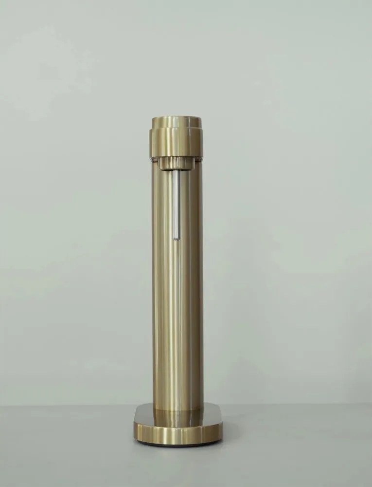 Výrobník sody z nerezové oceli v mosazné barvě Brus – Stelton