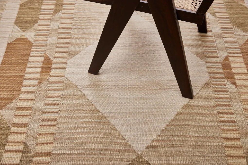 Diamond Carpets India, Ručně vázaný kusový koberec Fibonacci I DESP HL88 Beige Mix, 80x150, béžová, ložnice