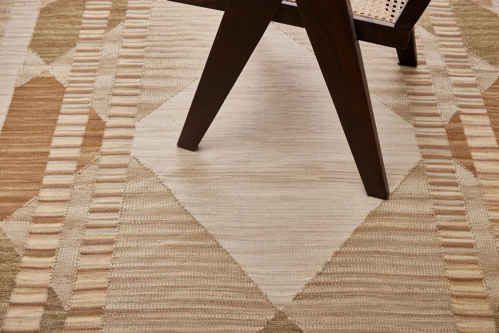 Diamond Carpets koberce Ručně vázaný kusový koberec Fibonacci I DESP HL88 Beige Mix - 140x200 cm