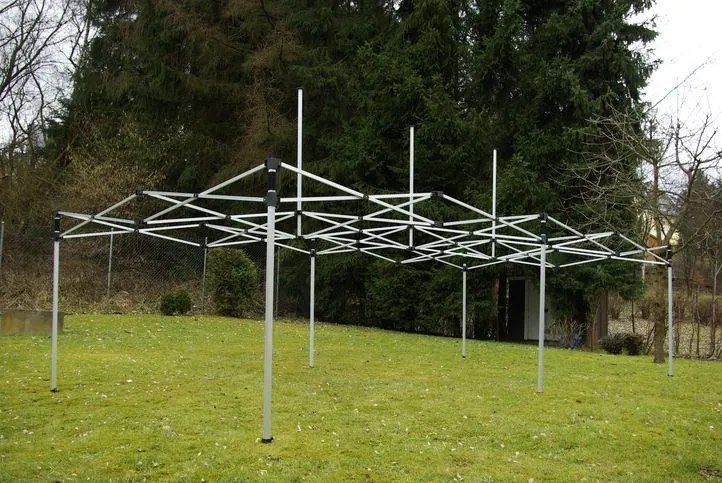 Nůžkový párty stan 3 × 6 m s bočními stěnami, bílý