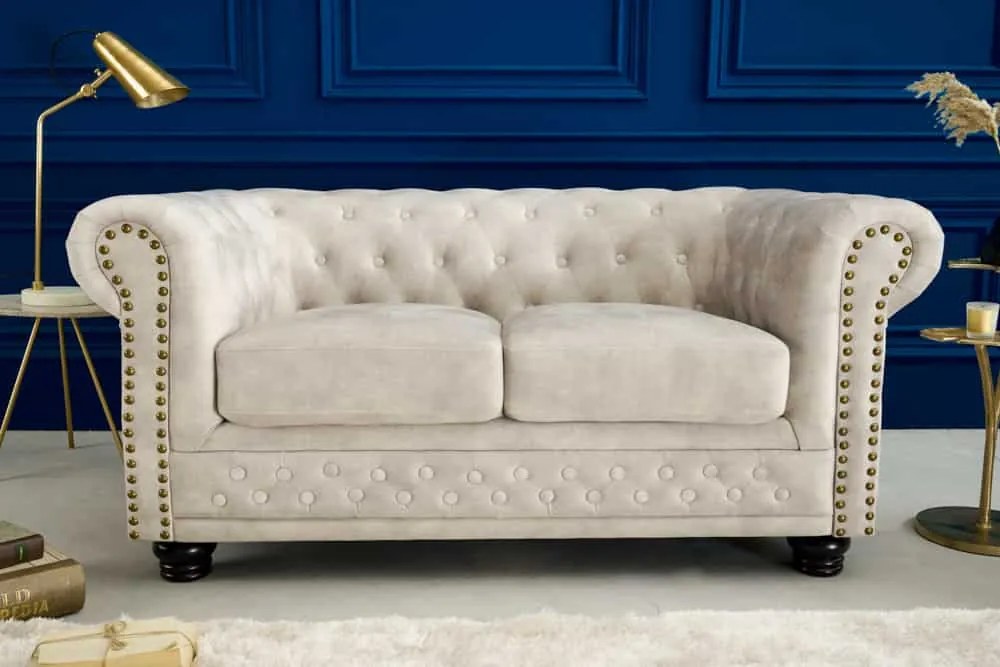 Designová dvousedačka Chesterfield 150 cm šampaňský samet - skladem