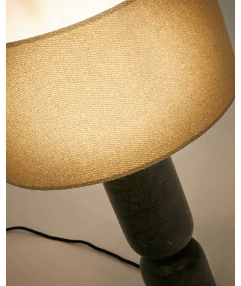Tmavě zelená/béžová mramorová stolní lampa s textilním stínidlem (výška 57 cm) Vex – Kave Home