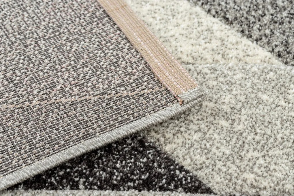Kusový koberec FEEL DIAMANT šedý