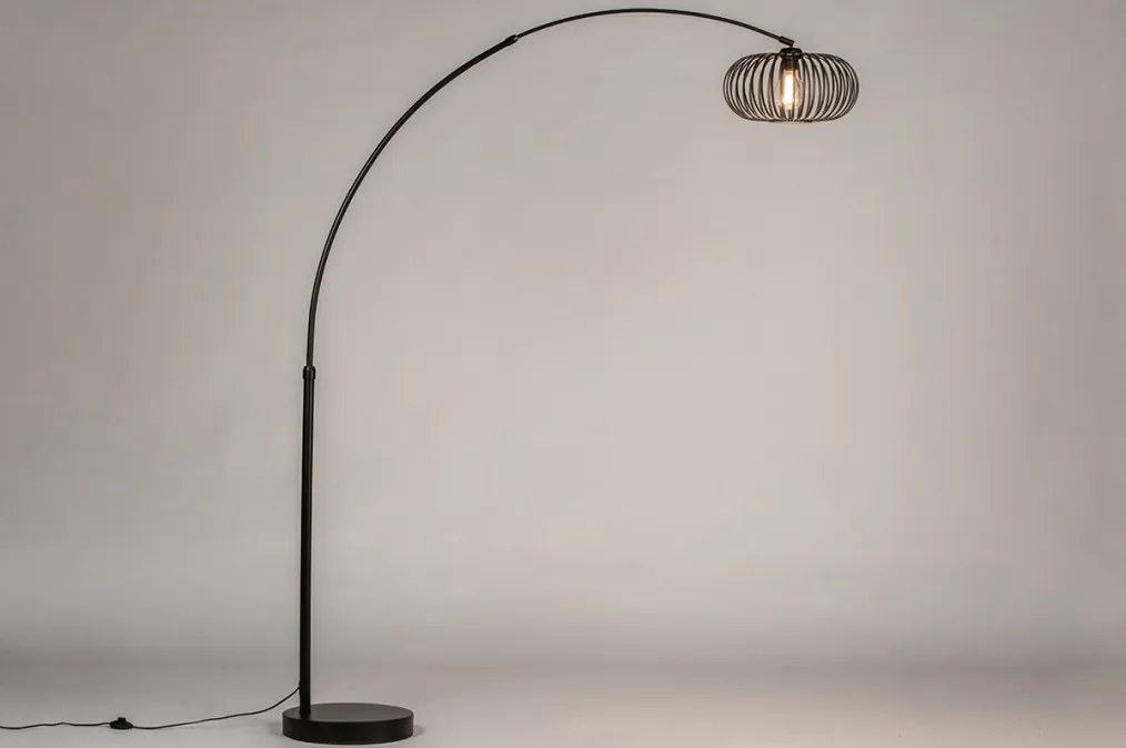 Stojací oblouková lampa Mayor Nero Opinion