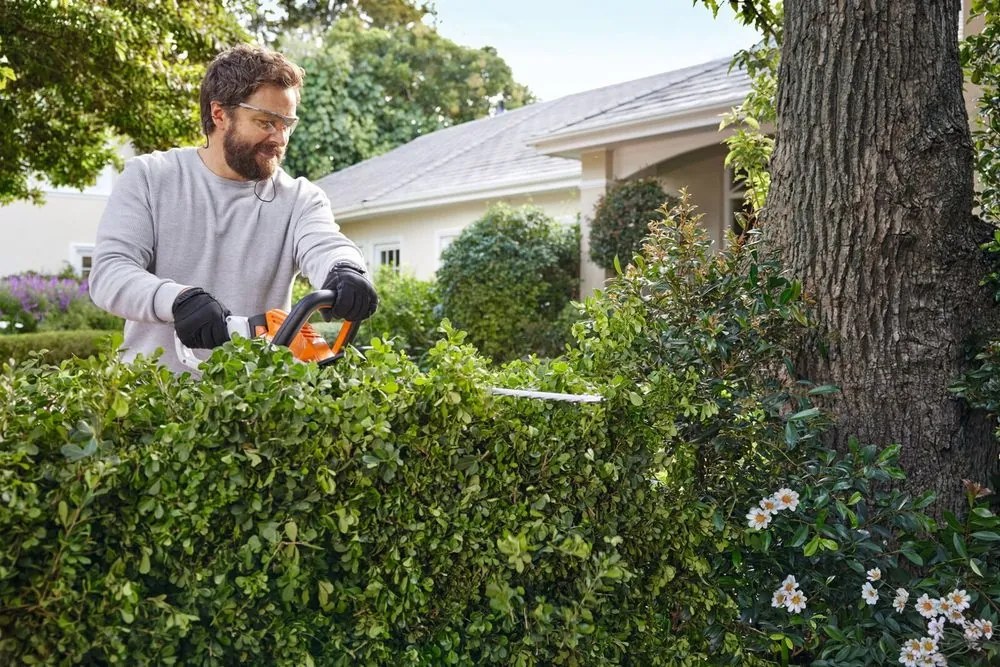 Aku nůžky na živý plot STIHL HSA 40 SET