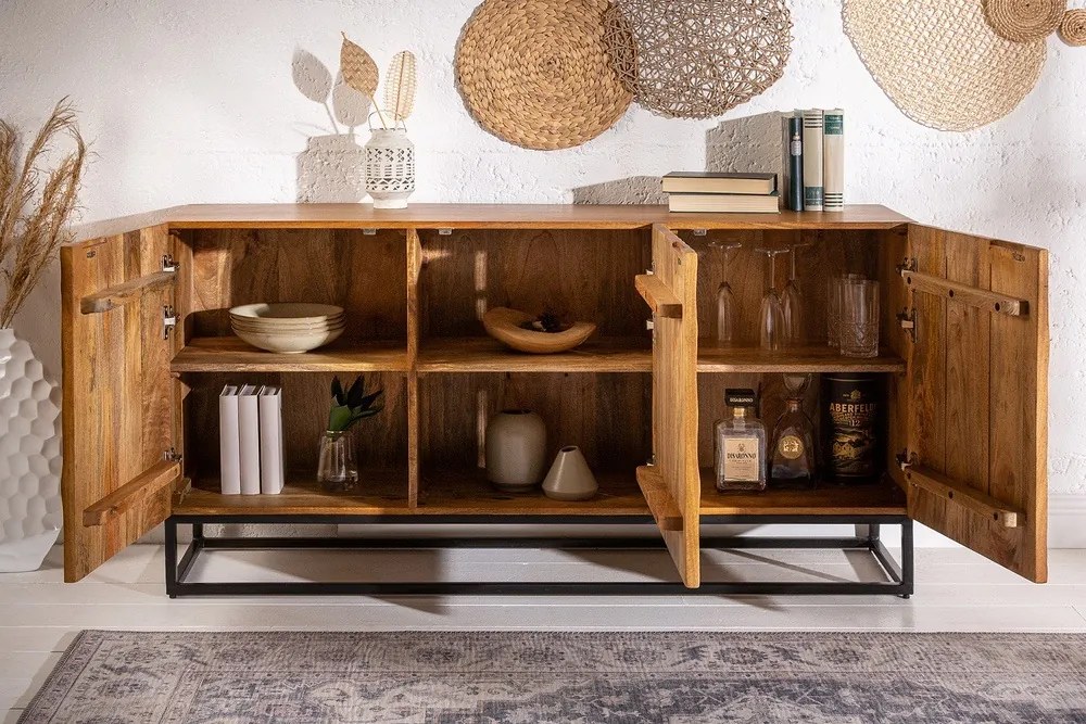 Designová komoda Shayla 140 cm hnědé mango - skladem