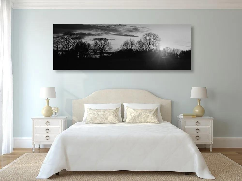 Obraz nádherný západ slunce v černobílém provedení - 150x50 cm