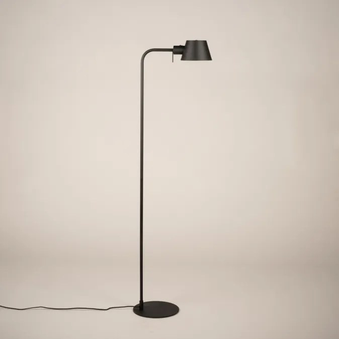 Stojací designová lampa Sabre Black