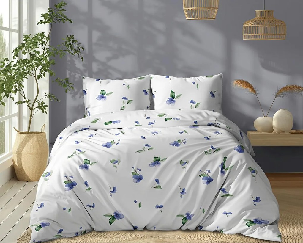 Detexpol Bavlněné povlečení 160x200 bílé s modrými květy a zelenými listy – 5769 B – Cotton Bloom
