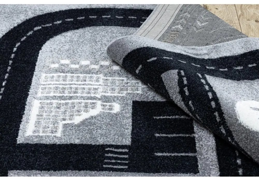 Dětský kusový koberec Závodní dráha šedý 140x190cm