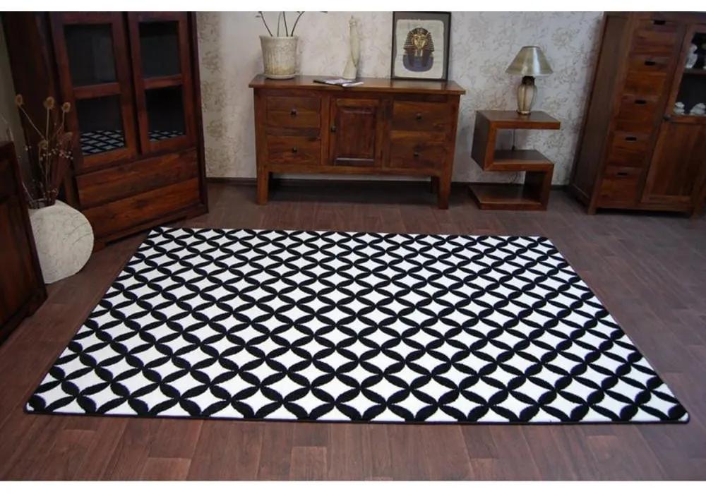 Kusový koberec Karo černý 140x190cm
