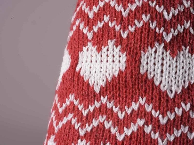 Skřítek lásky s pletenou čepicí 35 cm
