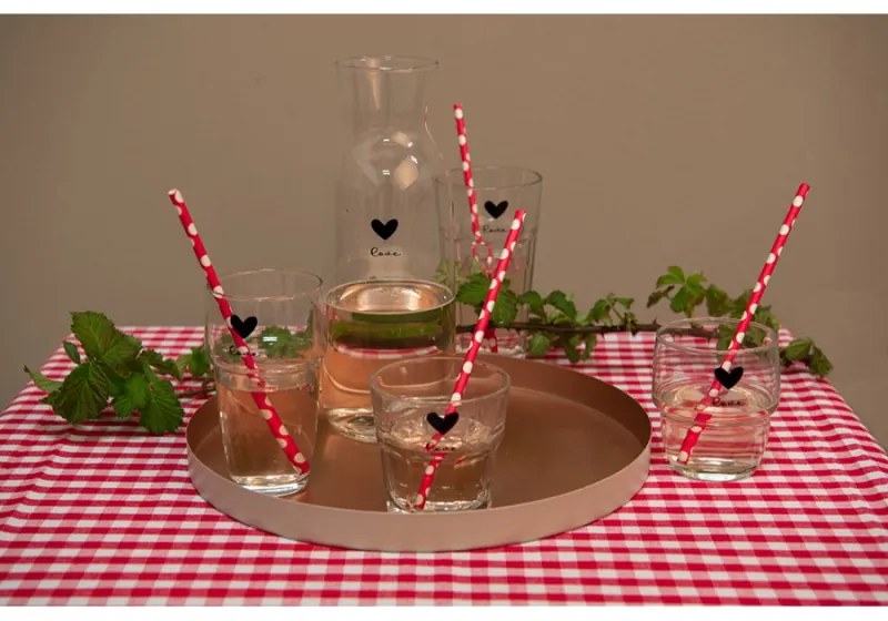 Skleněná karafa s černým srdíčkem Love – 1000 ml