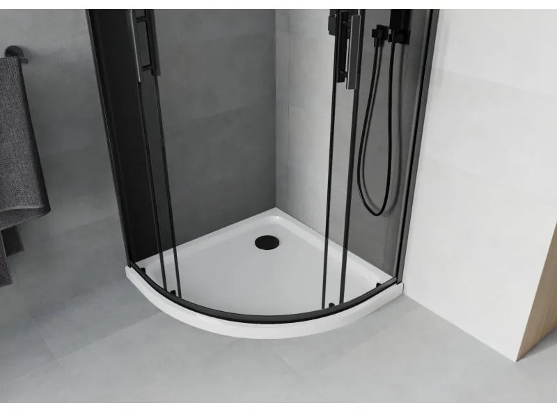 Mexen Rio, čtvrtkruhový sprchový kout s posuvnými dveřmi 90 (dveře) x 90 (dveře) x 190 cm, 5mm šedé sklo, černý profil + bílá sprchová vanička Slim, 863-090-090-70-40-4110B