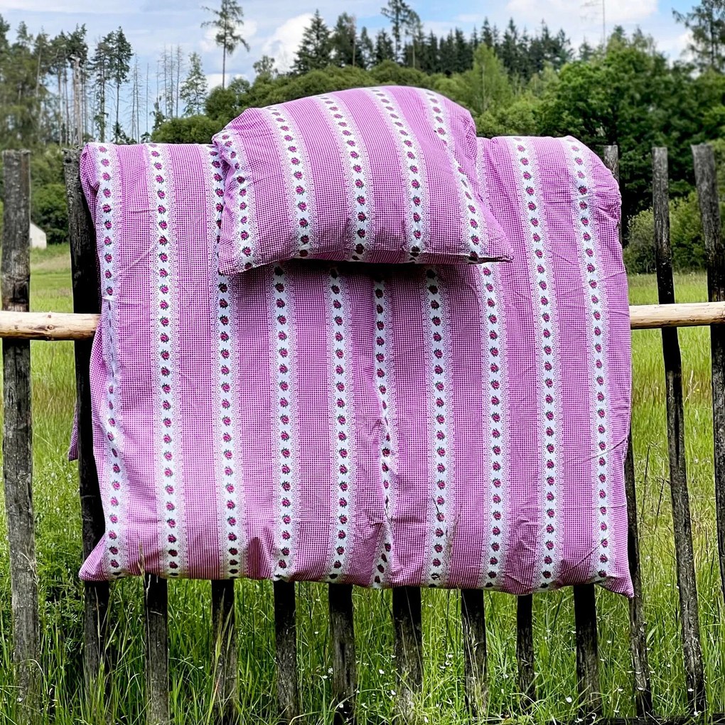 Bavlněné povlečení Mirabelka fialová Zapínání: zip, Velikost polštáře: 50x70, Velikost přikrývky: 140x260