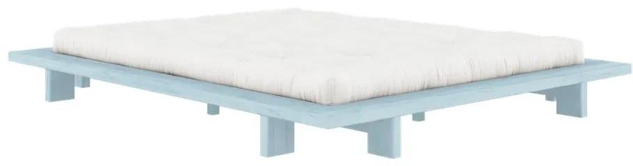 Světle modrá dvoulůžková postel z borovicového dřeva s roštem 160x200 cm Japan – Karup Design