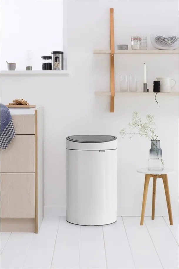 Bílý dotykový ocelový odpadkový koš 40 l Touch Bin – Brabantia