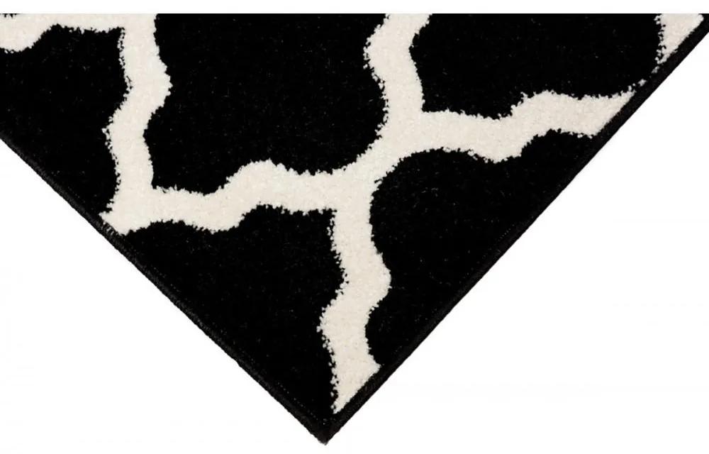 Kusový koberec Berda černý atyp 100x500cm