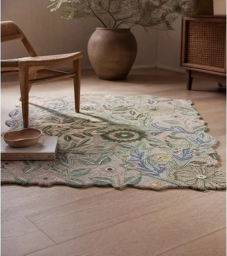 Zelený ručně tkaný vlněný koberec 120x170 cm Bryony Shaped Floral – Flair Rugs