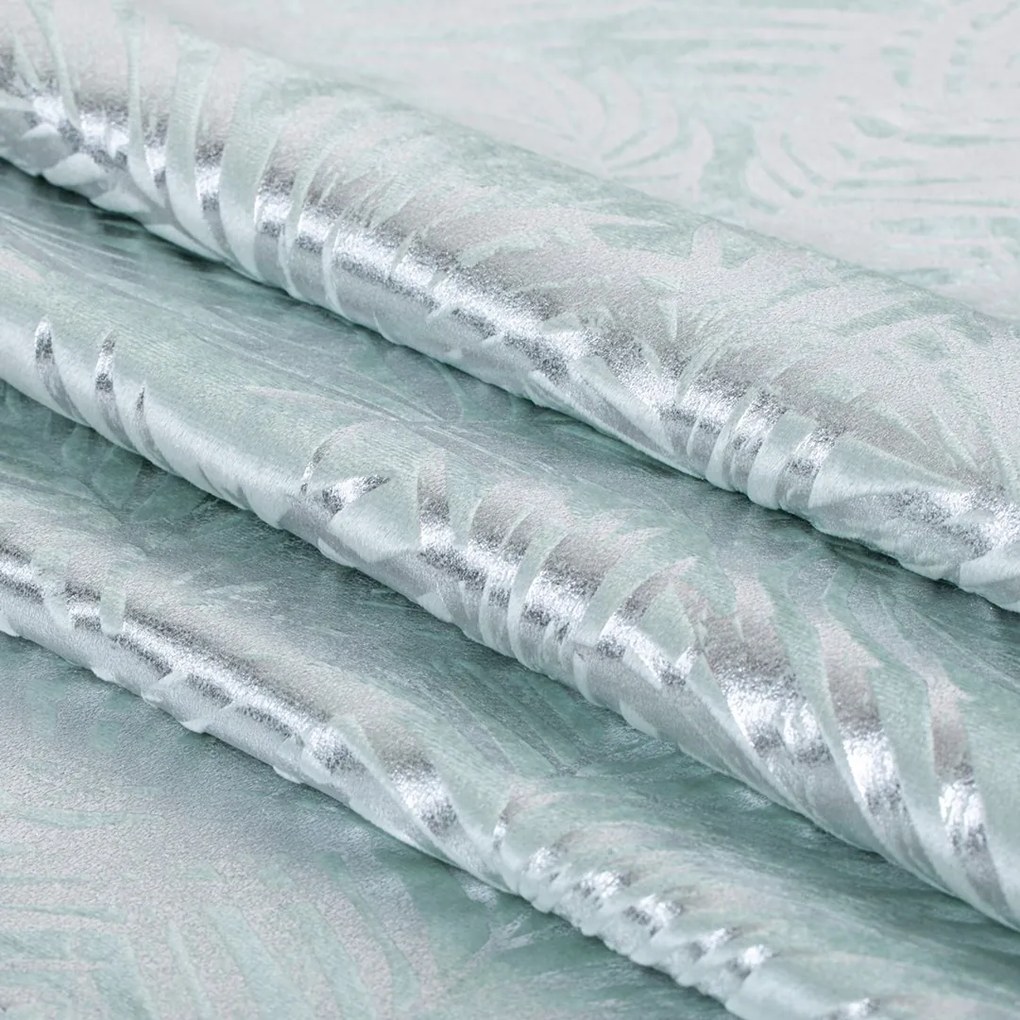 Závěs AmeliaHome Velvet Silver Leaves s průchodkami 140x245 cm mátový
