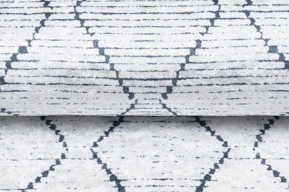 Světle šedý moderní koberec s jednoduchým vzorem Šířka: 160 cm | Délka: 230 cm