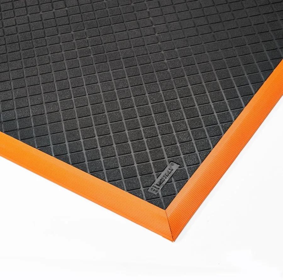 Černo-oranžová olejivzdorná průmyslová extra odolná rohož Safety Stance Solid -
