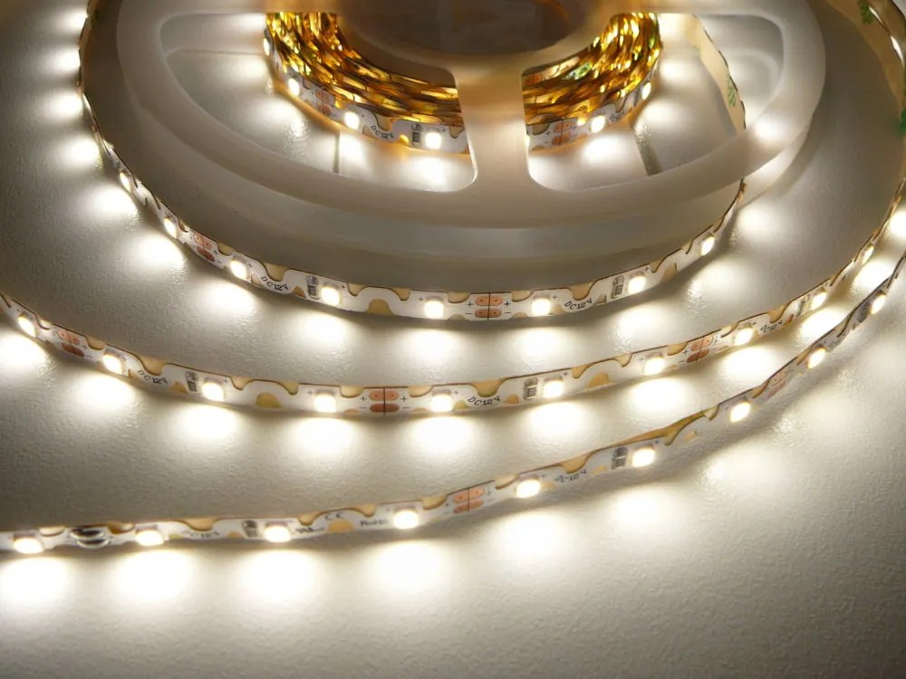 LED Solution Ohebný LED pásek 6,2W/m 12V bez krytí IP20 Barva světla: Teplá bílá 07804