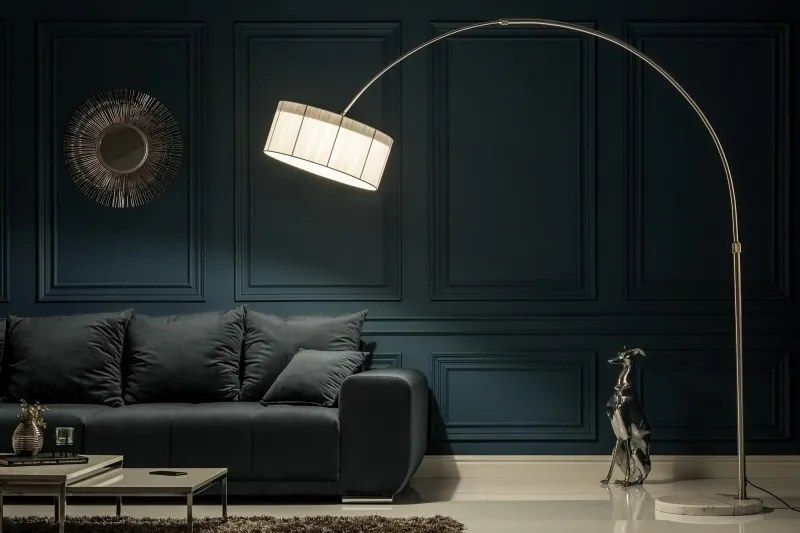 Stojanová lampa Ample bílá