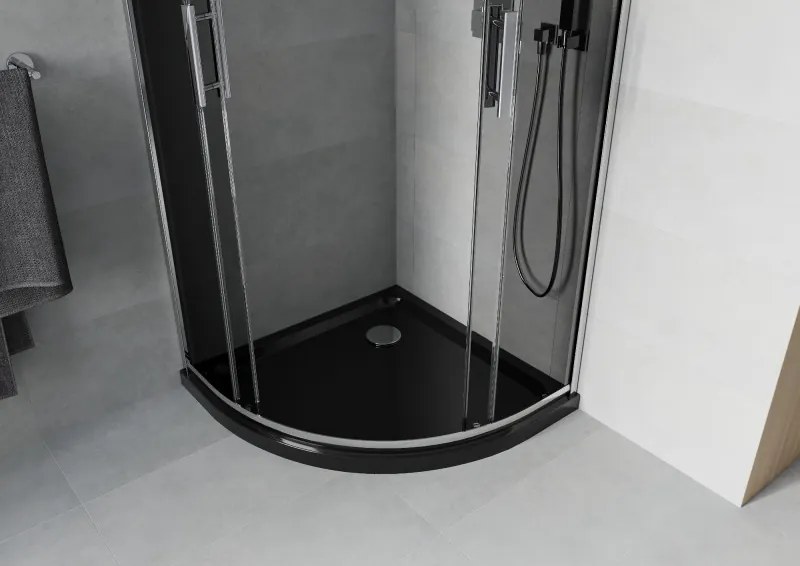 Mexen Rio, čtvrtkruhový sprchový kout s posuvnými dveřmi 90 x 90 cm, 5mm šedé sklo, chromový profil + černá sprchová vanička, 863-090-090-01-30-4170