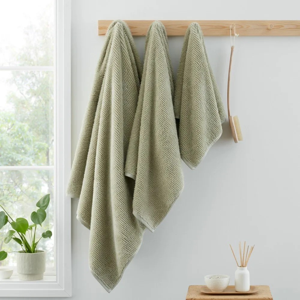 Světle zelená bavlněná osuška 70x127 cm Soft Zero Twist Spa Towel – Bianca