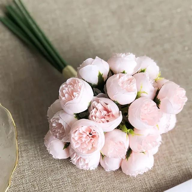 Umělá kytice 27 květů - pivoňka, čajová růže Barevná varianta: Světle růžová