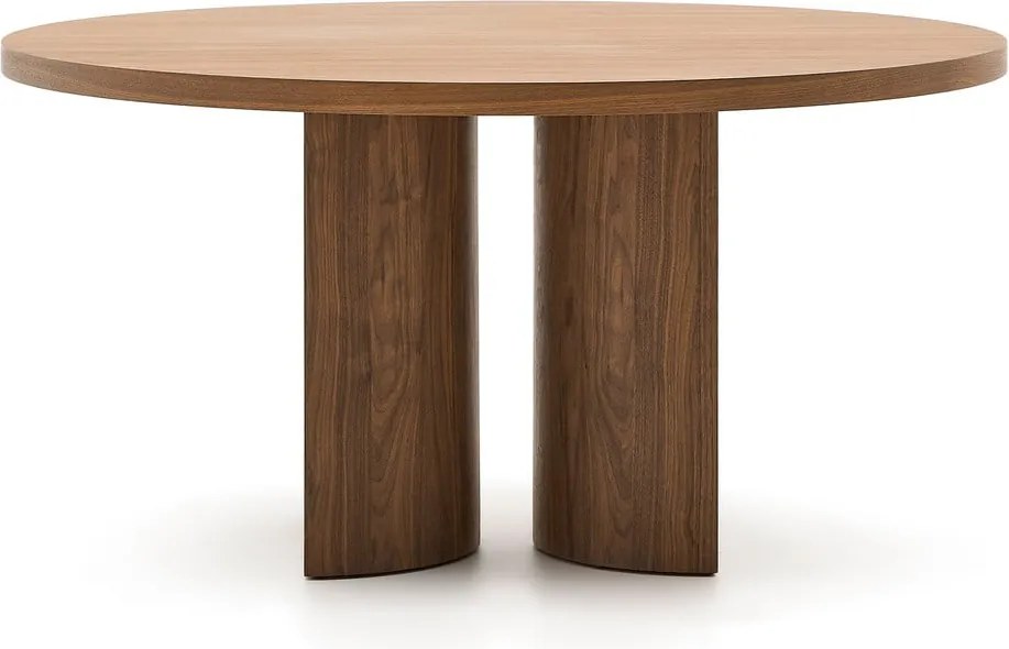 Kulatý jídelní stůl s deskou v dekoru ořechového dřeva ø 150 cm Nealy – Kave Home
