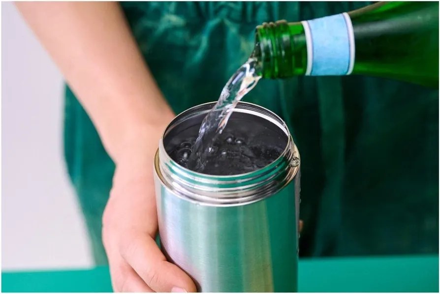 Lahev z nerezové oceli ve stříbrné barvě/šalvějově zelená 700 ml Vita – Mepal